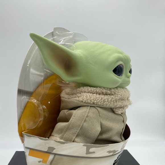 Star Wars Mandalorian | Toys | The Child Aka Baby Yoda Is Here Finally ...